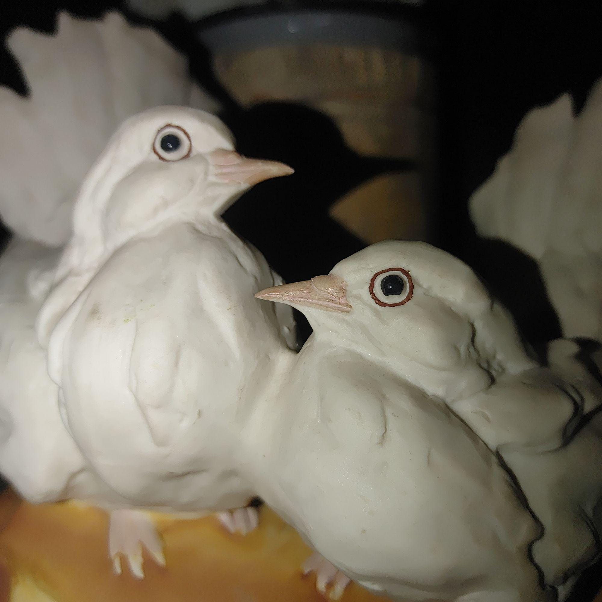 Capodimonte Doves Decorative Figurine Porcelain Italy White Birds ...