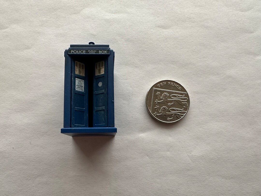 Miniature TARDIS Phone Box - Etsy