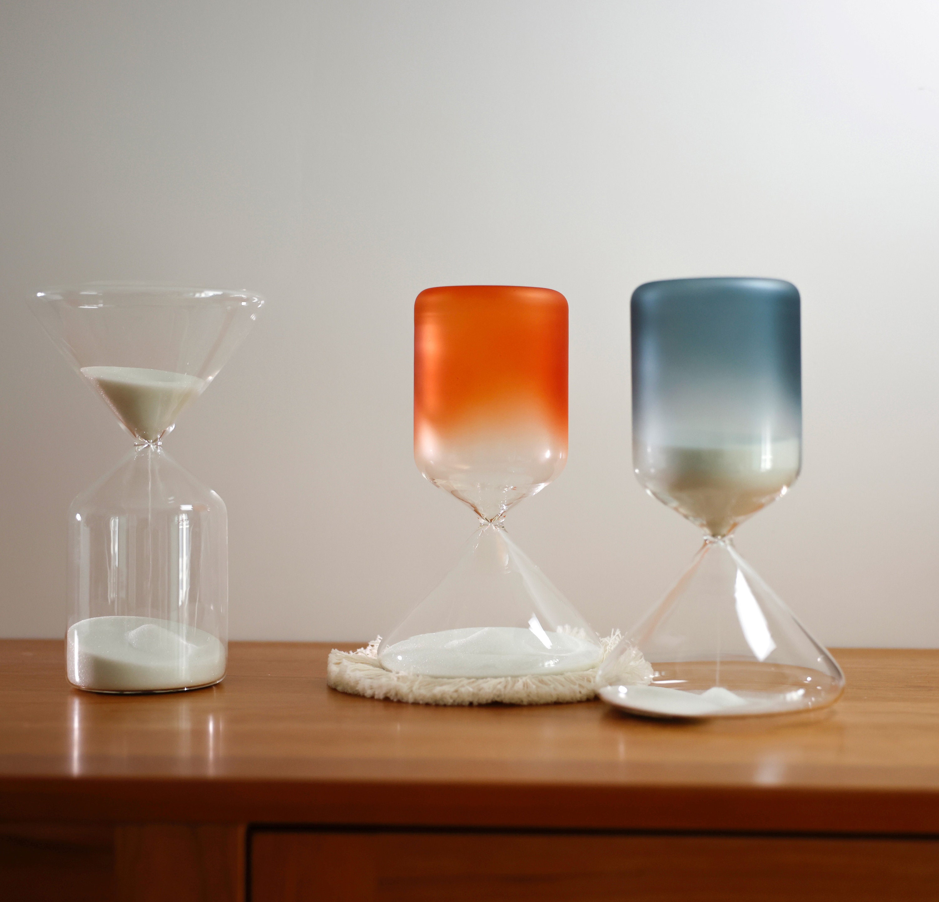 Creative Gradient Color Triangle & Cylindrical Hourglass, Home Decor ...