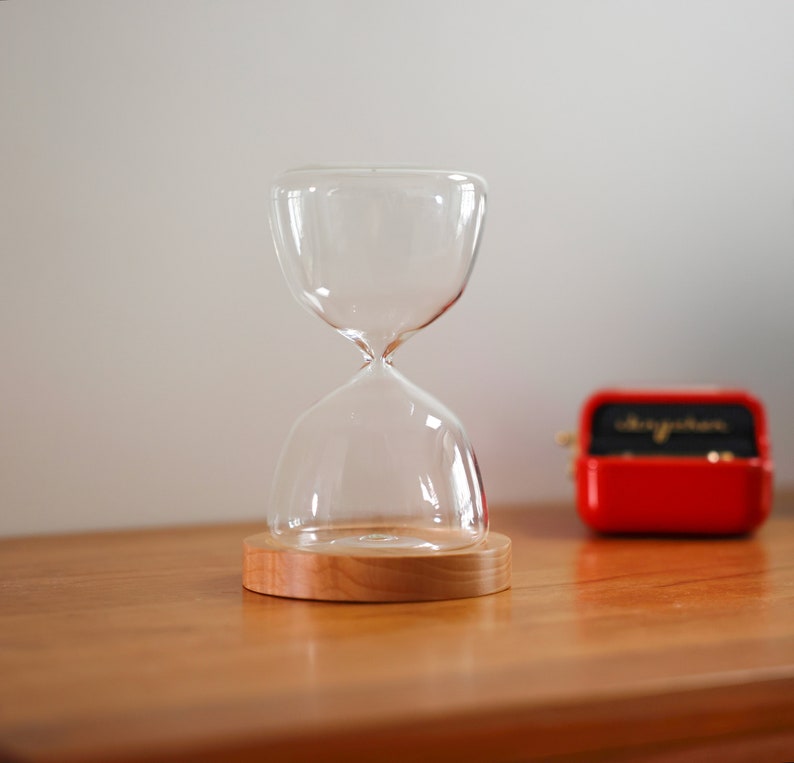 Custom Engraving Refillable Round Hourglass Bottle With Wood Base ...