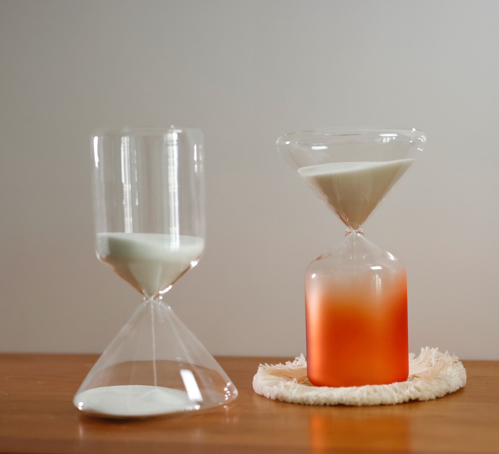 Creative Gradient Color Triangle & Cylindrical Hourglass, Home Decor ...