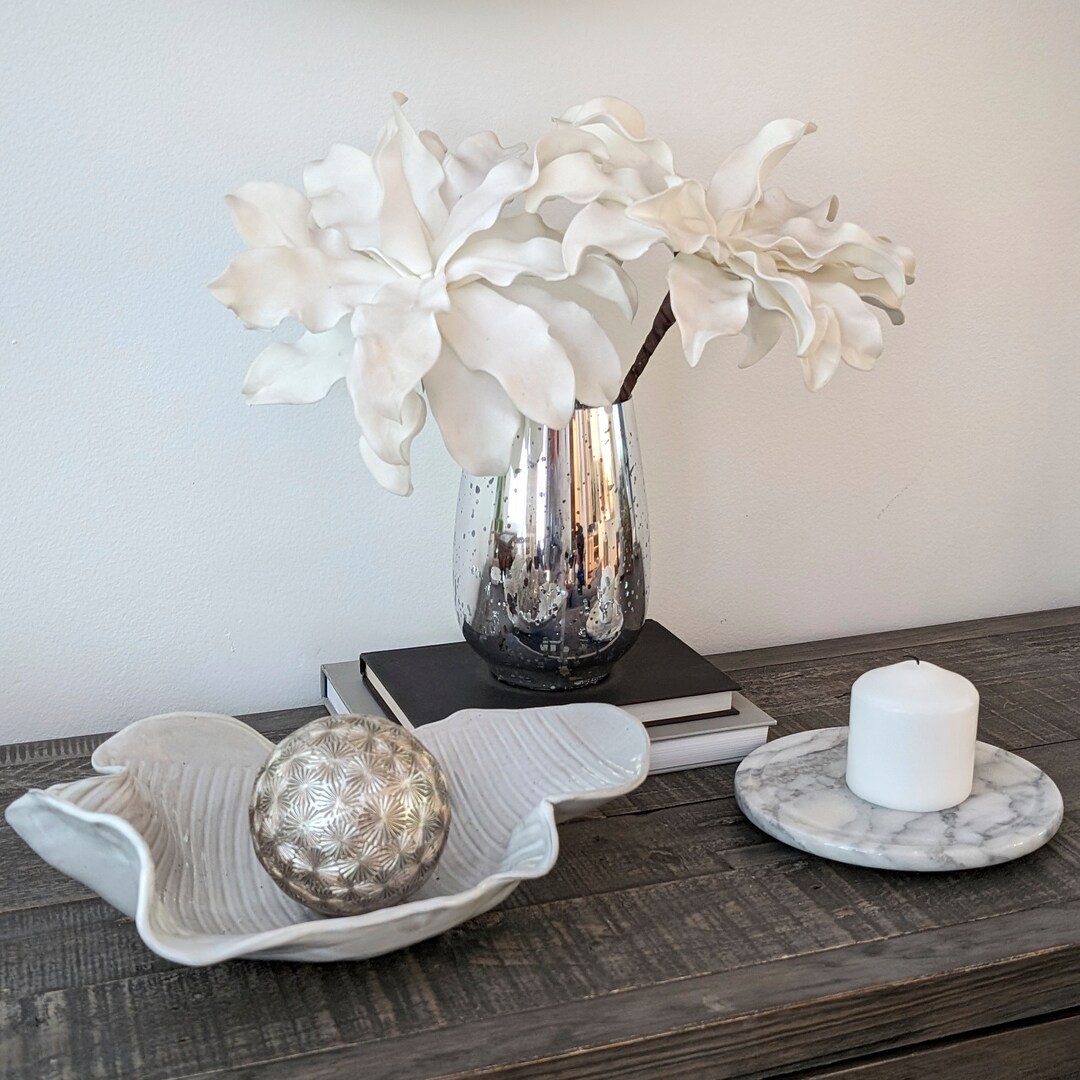 Elegant Modern Minimalist Decor Set Elegant Vignette Modern Decor Box ...