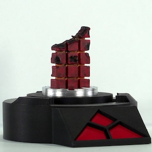 Terminator 2 CPU Chip DAMAGED With Display Base - T800 Neural Net CPU ...