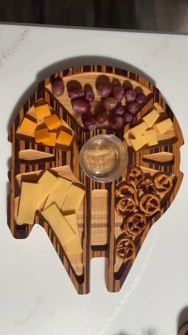 Millennium Falcon Charcuterie Board: Bamboo Star Wars Decor - Etsy