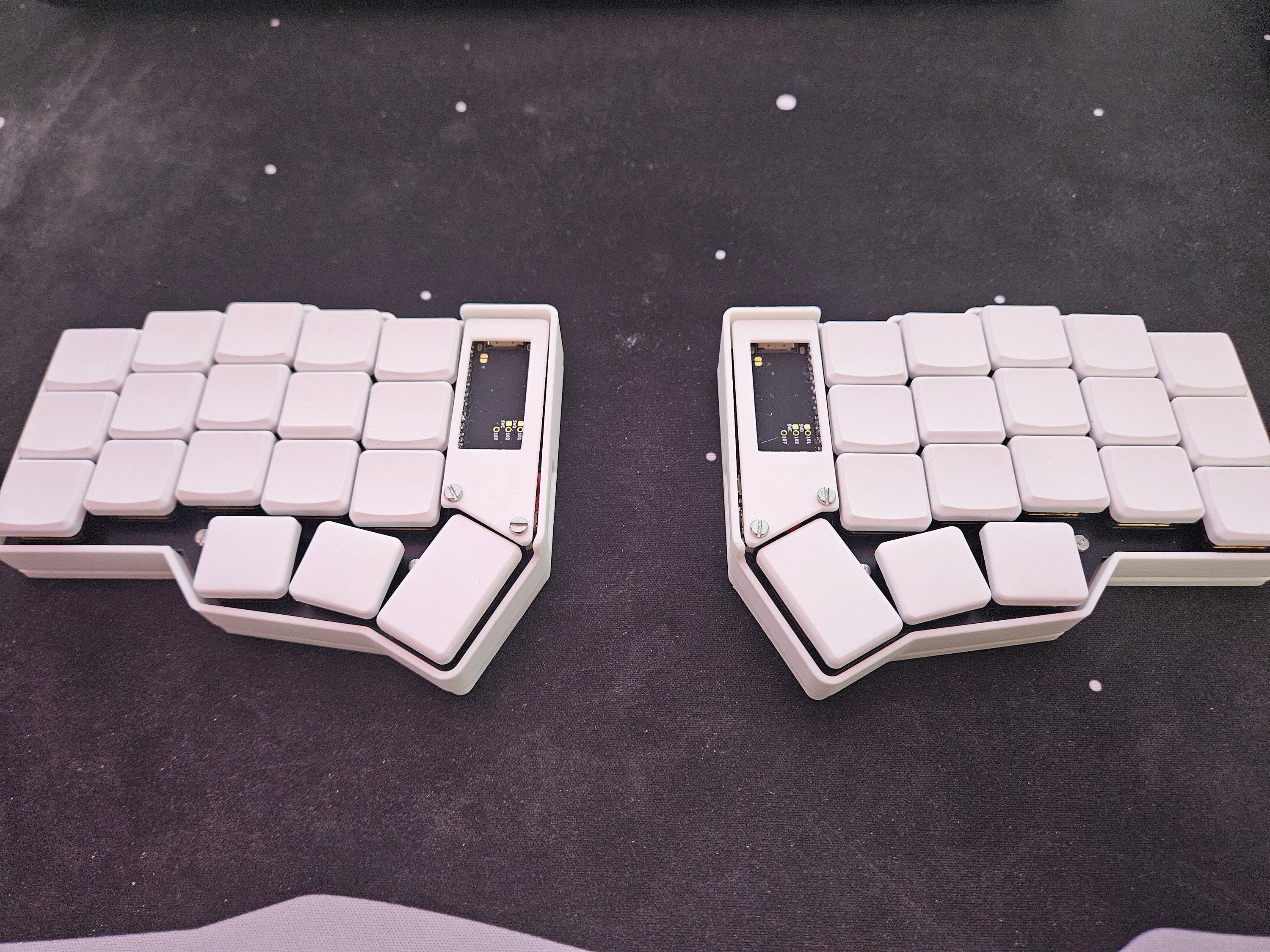 Pre-soldered and Pre-built Split Corne 36-keys/42-keys or Lily58 Choc ...