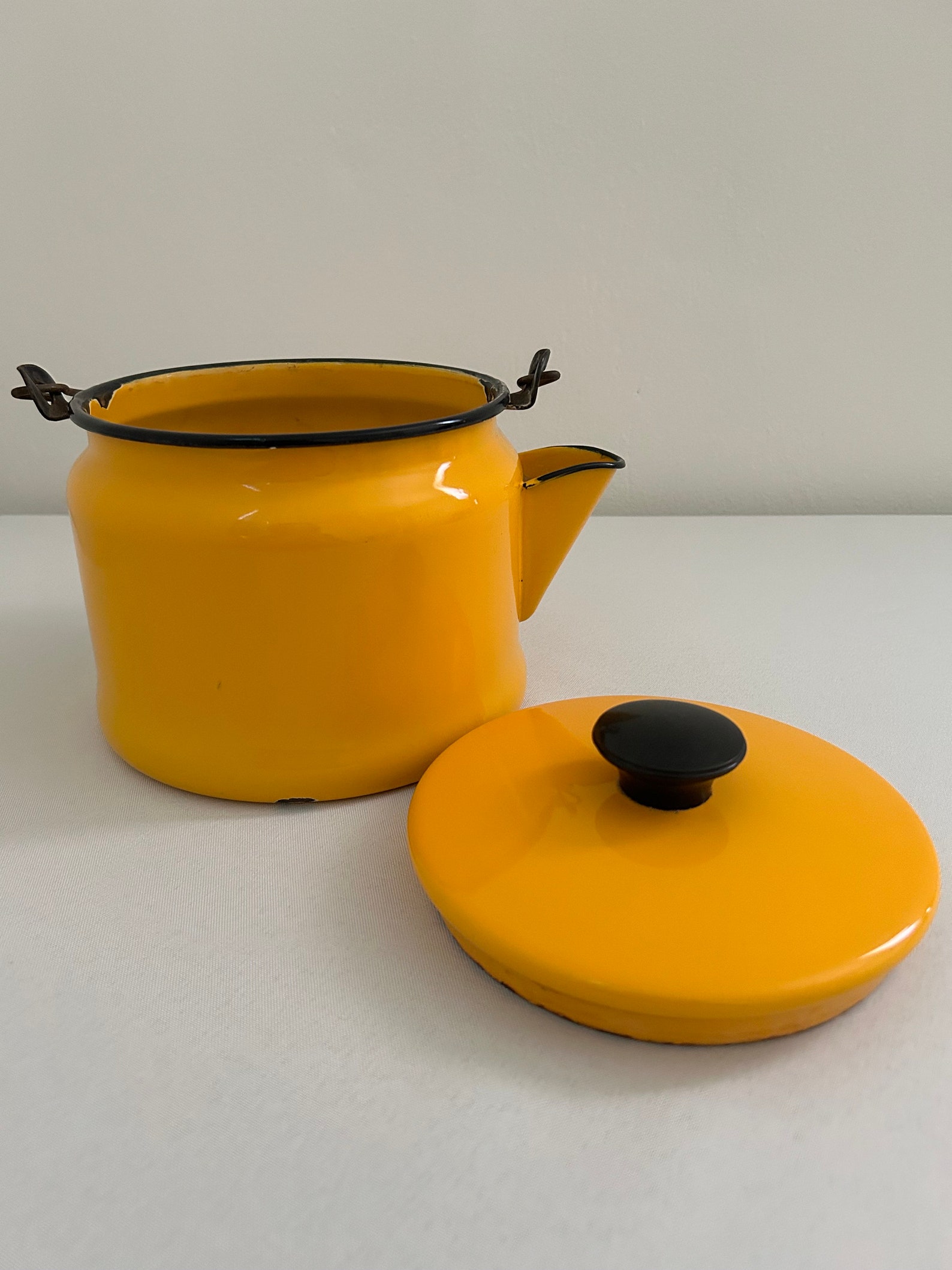 Vintage Sunshine Yellow Enamelware Teapot - Etsy