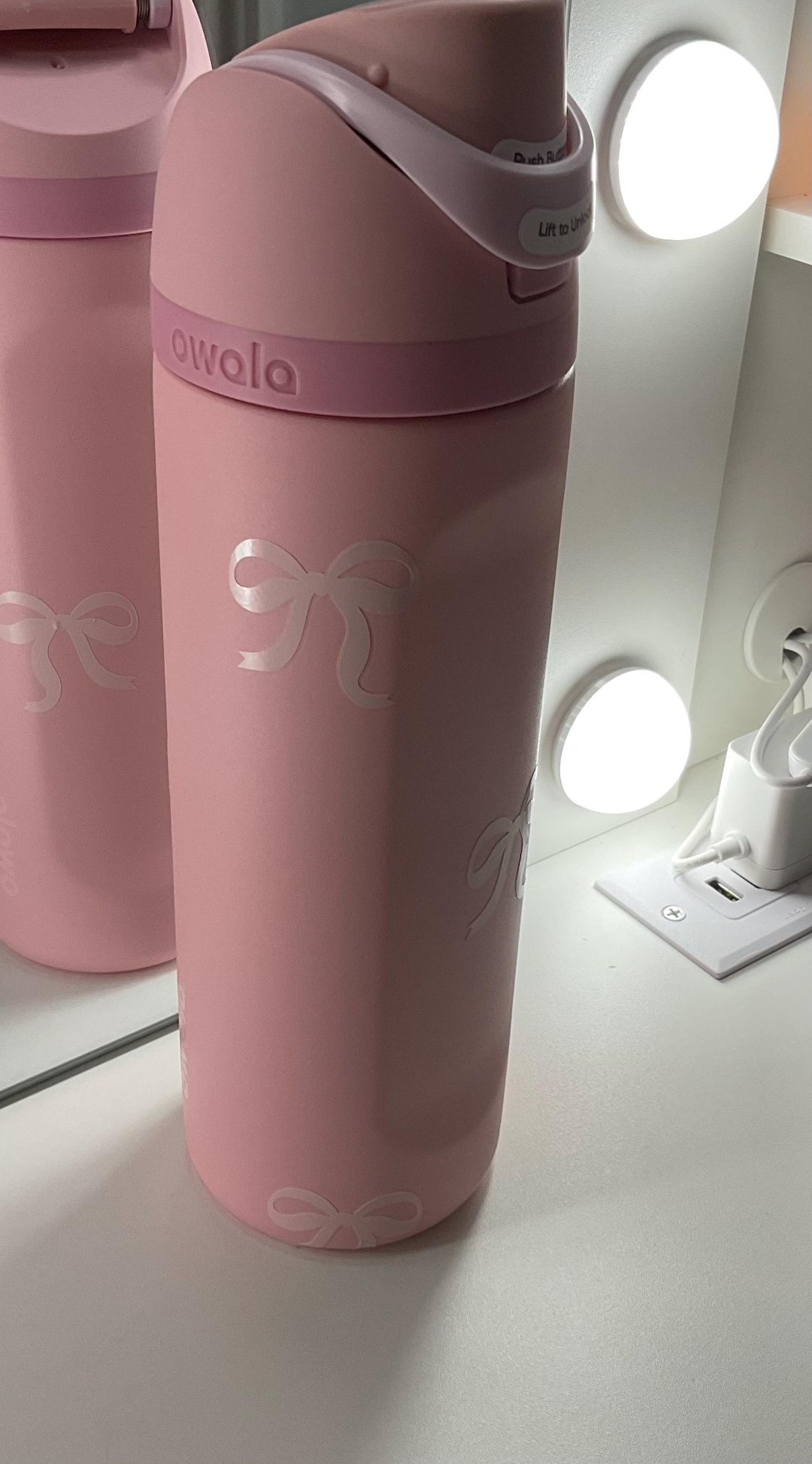 Bow Designed Owala 24oz - Etsy