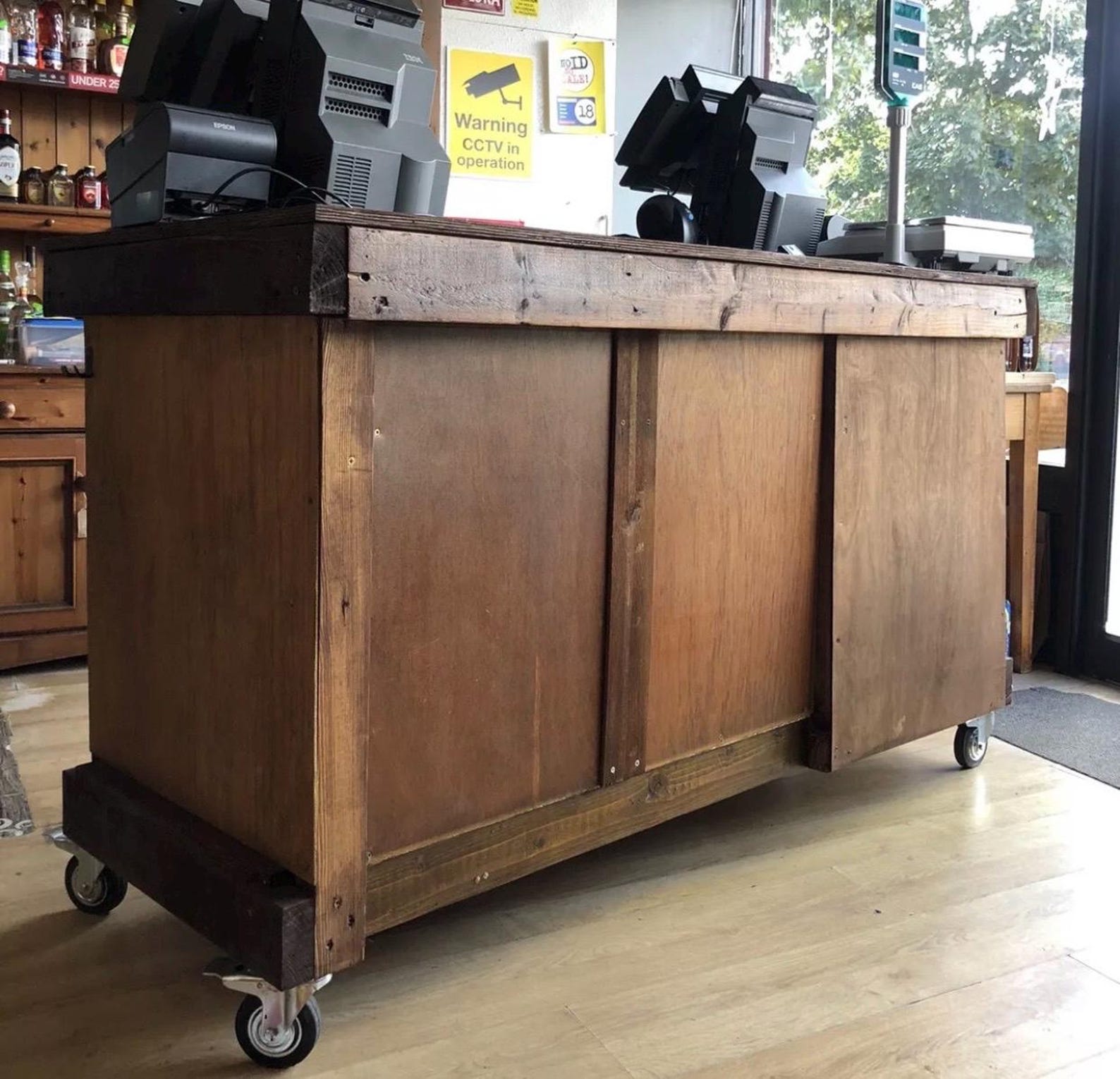 Reclaimed Wood Shop Counter With Castor Wheels/bar Counter Display ...