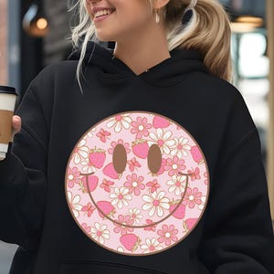 Smiley Face Smile Flowers PNG Coquette Pink Daisy Flowers Retro Happy ...
