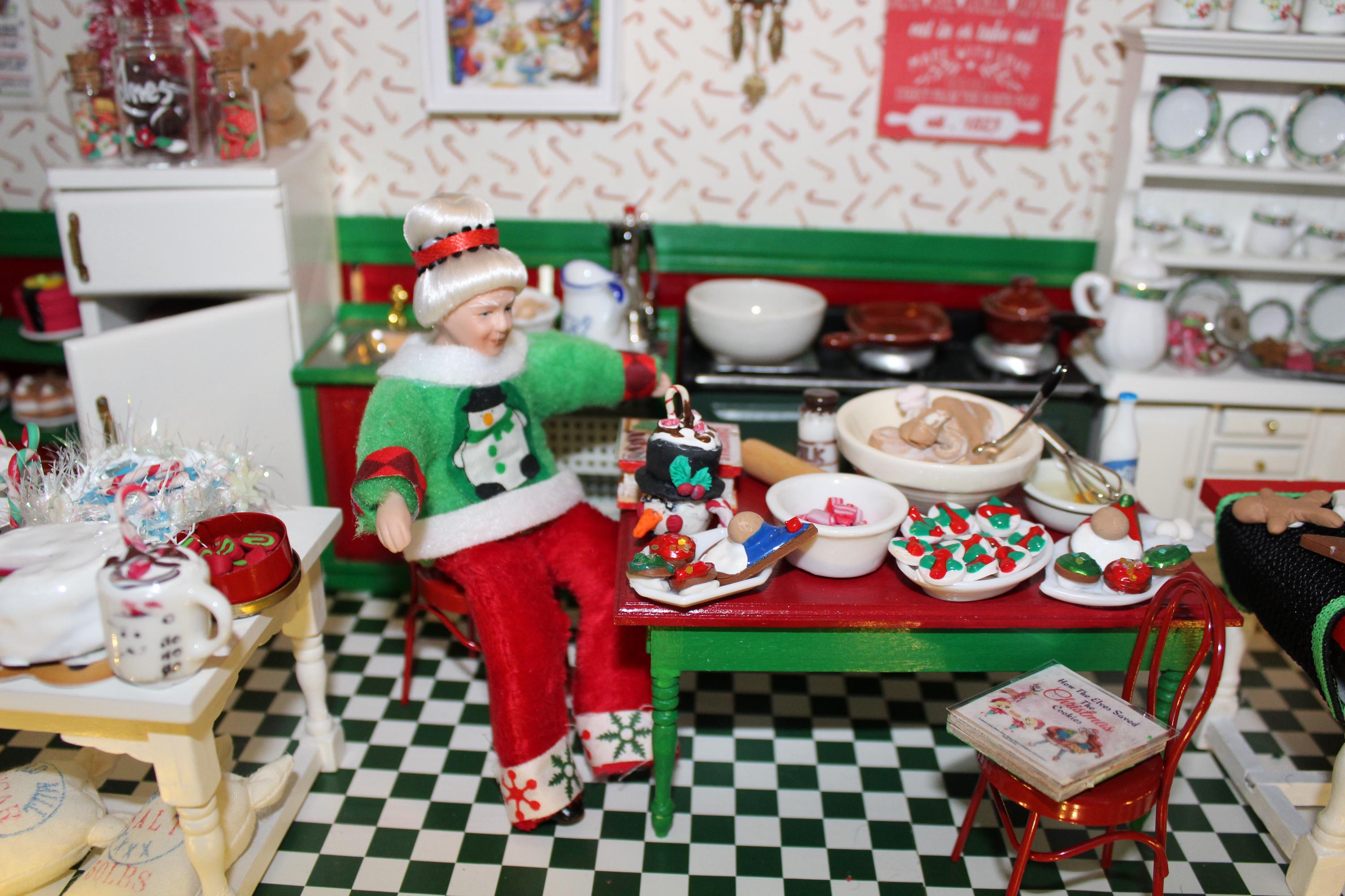 Miniature Mrs. Santa's Kitchen Room Box - Etsy
