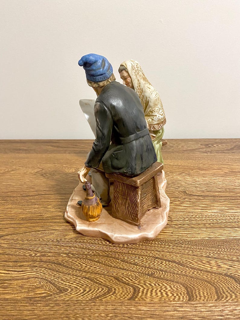 Vintage Capodimonte Pucci Sculpture - Elderly Couple Reading and ...
