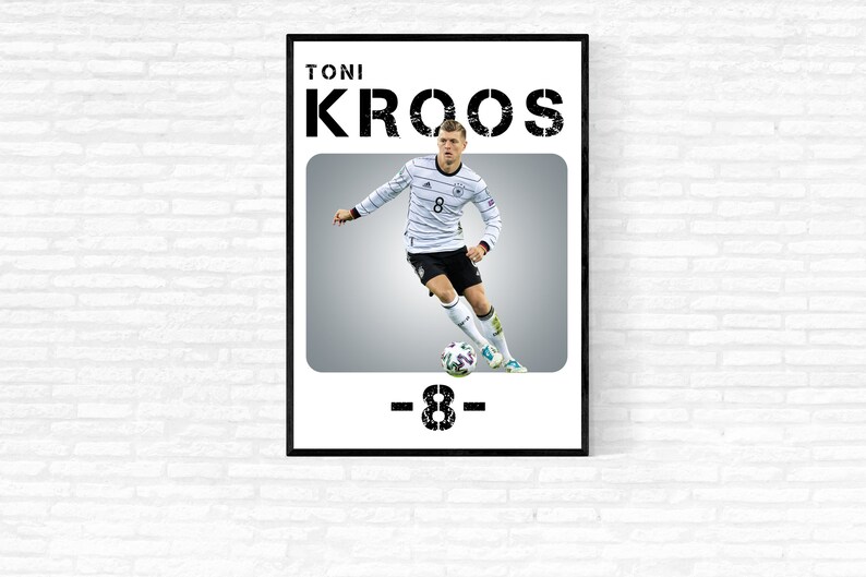 Toni Kroos Poster, Toni Kroos Print, Football Prints, Soccer Posters ...