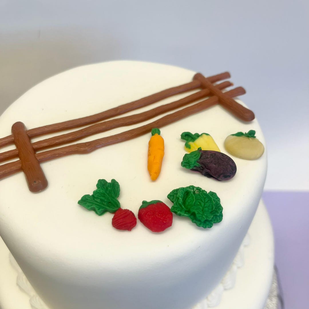 Vegetables Edible Cake Topper | Gardening Cake Decoration | Allotment ...