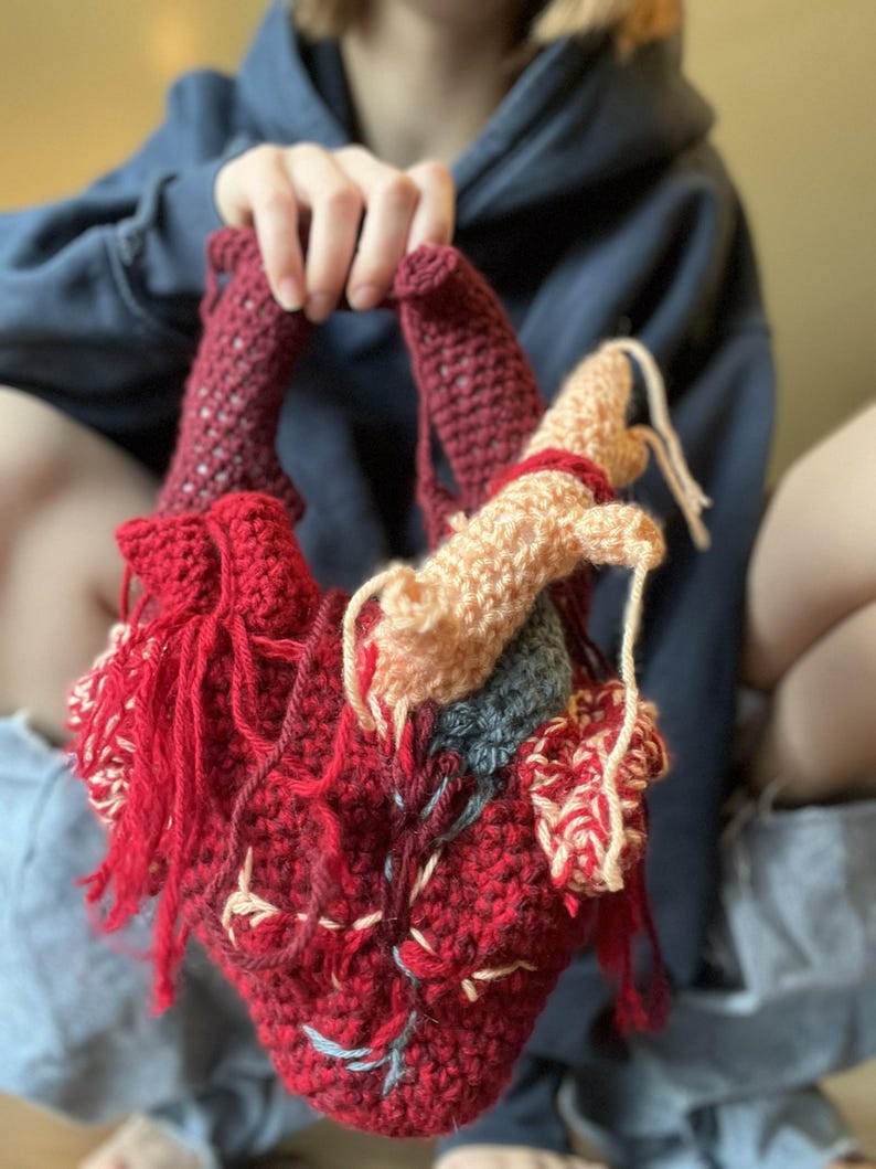 Anatomical Bleeding Heart Purse Crochet PDF PATTERN, Gorey Grunge Core ...