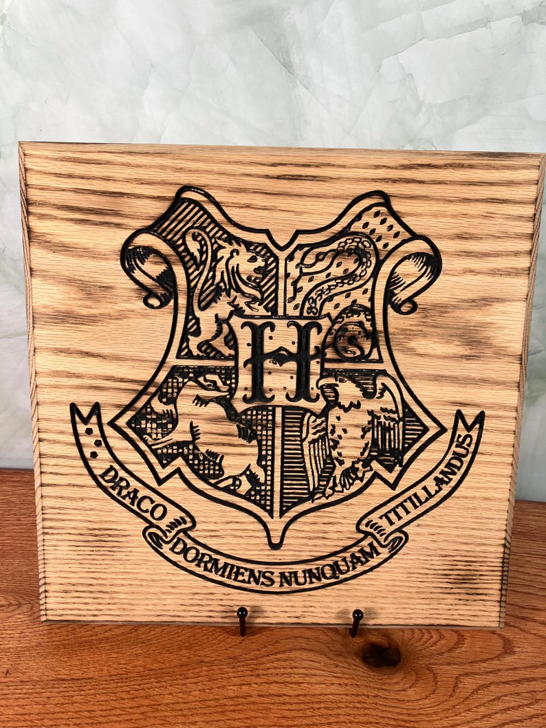 Harry Potter Hogwarts Crest Carved Plaque Gryffindor, Hufflepuff ...