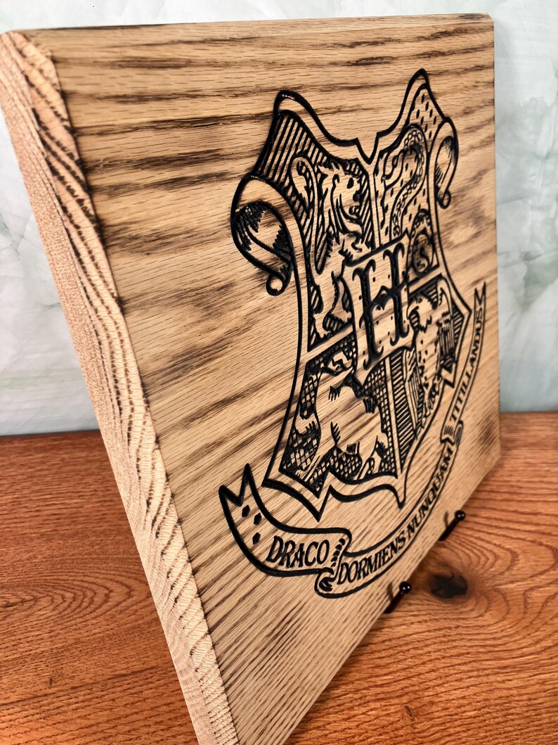 Harry Potter Hogwarts Crest Carved Plaque Gryffindor, Hufflepuff ...
