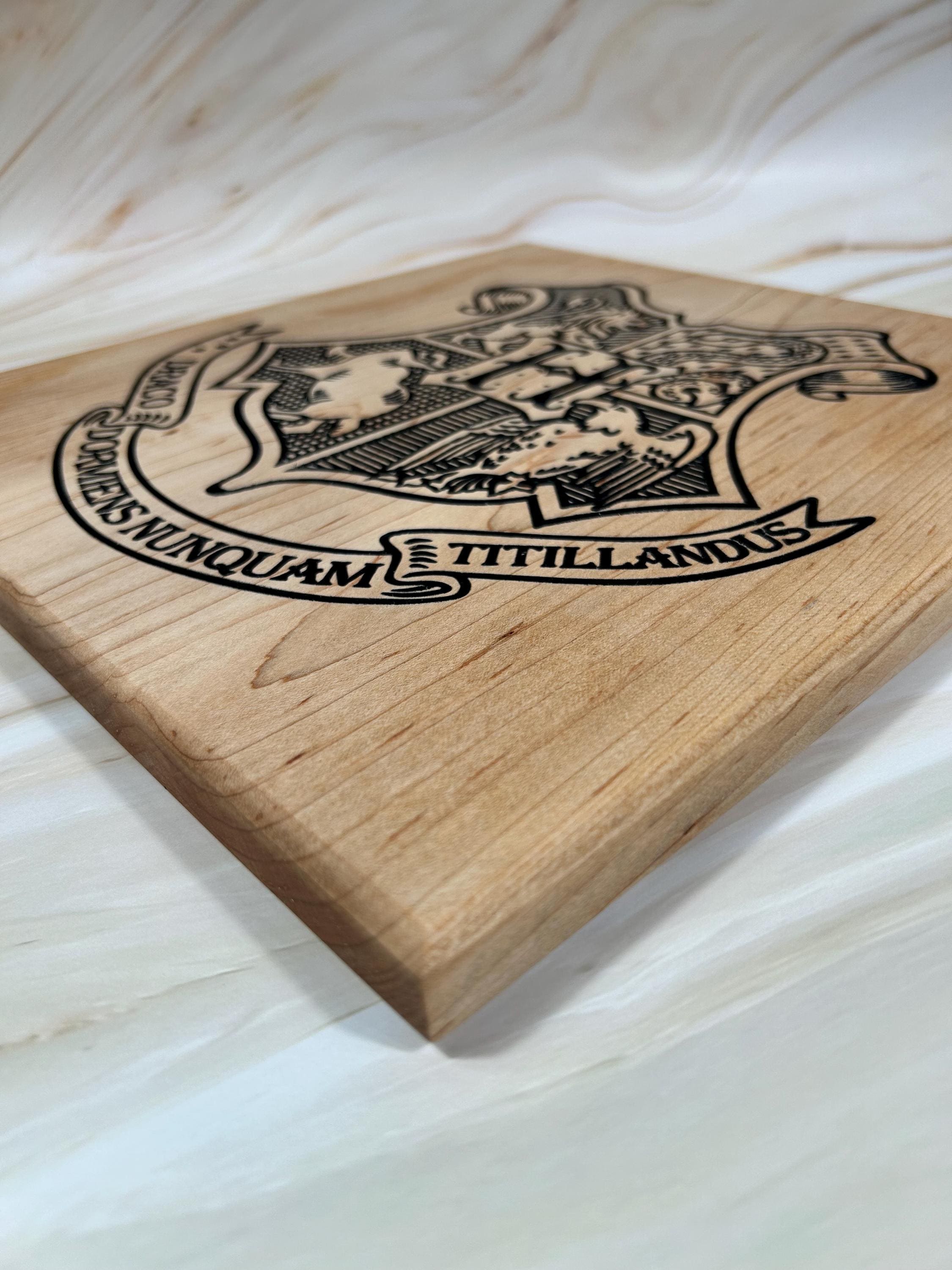 Harry Potter Hogwarts Crest Carved Plaque Gryffindor, Hufflepuff ...