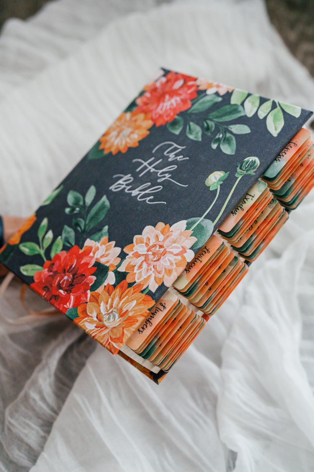 Beautiful Floral CSB Journaling Bible With Handcrafted Tabs, Hosanna ...