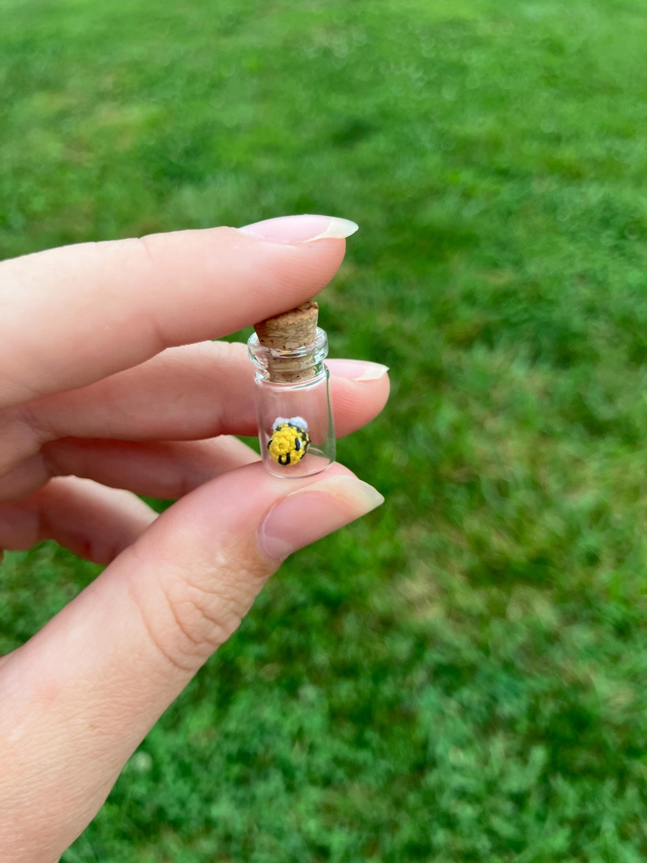 Micro Crochet Bee in Jar: Miniature Amigurumi Art - Etsy