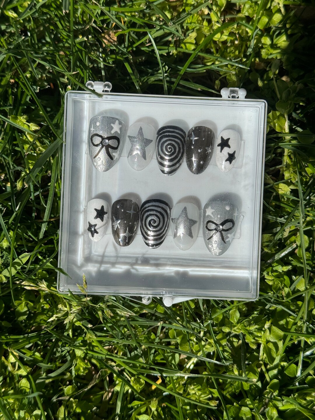 Witchy Y2K Hand Painted Press on Set. - Etsy