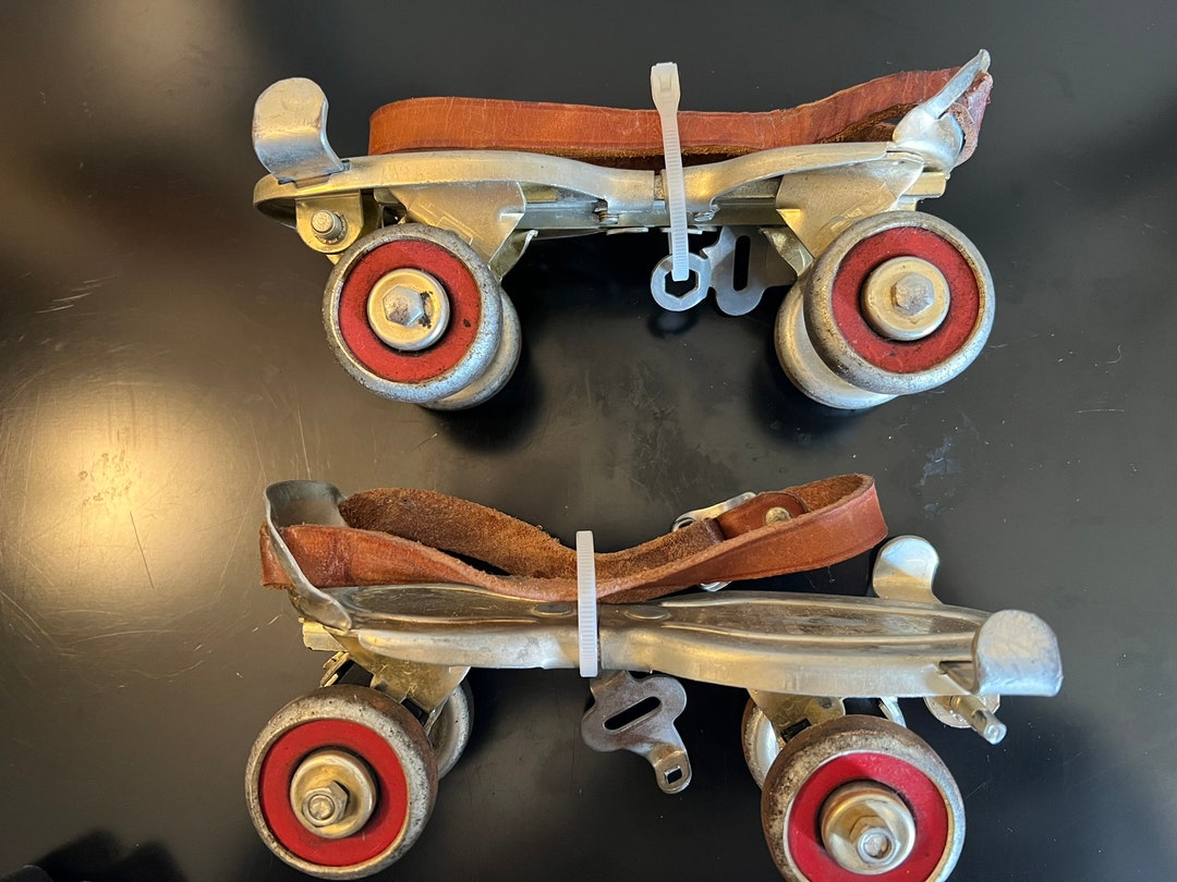 Vintage Globe Union Roller Skates Key Included - Etsy