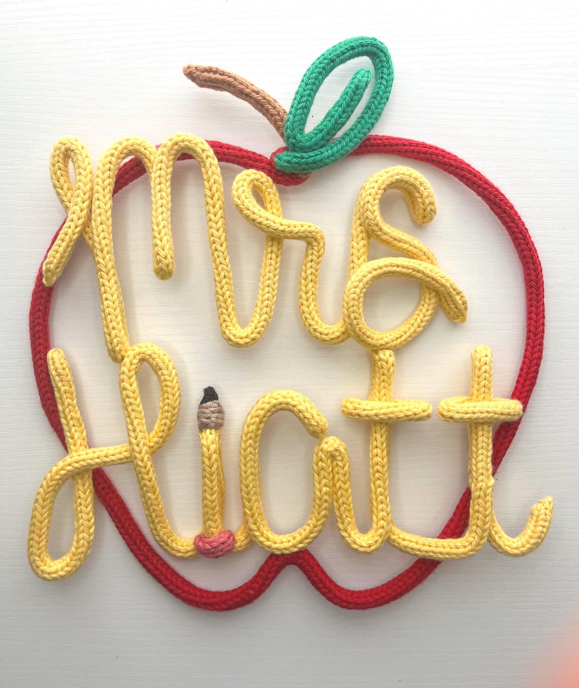 Personalized Knit Wire Apple Teacher Sign - Etsy