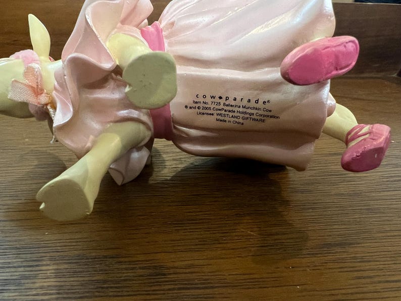 Cow Parade Wizard of Oz Glinda Lollipop Munchkin Sculptures - Etsy