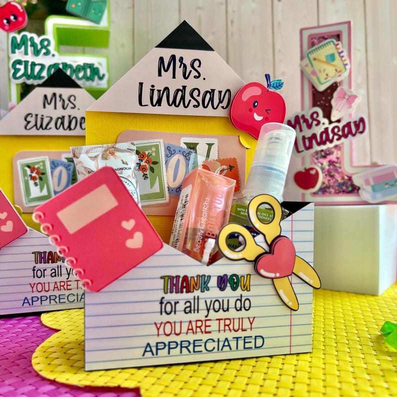 Teacher Gift Card Holder, Personalized Appreciation Gift for Teacher ...