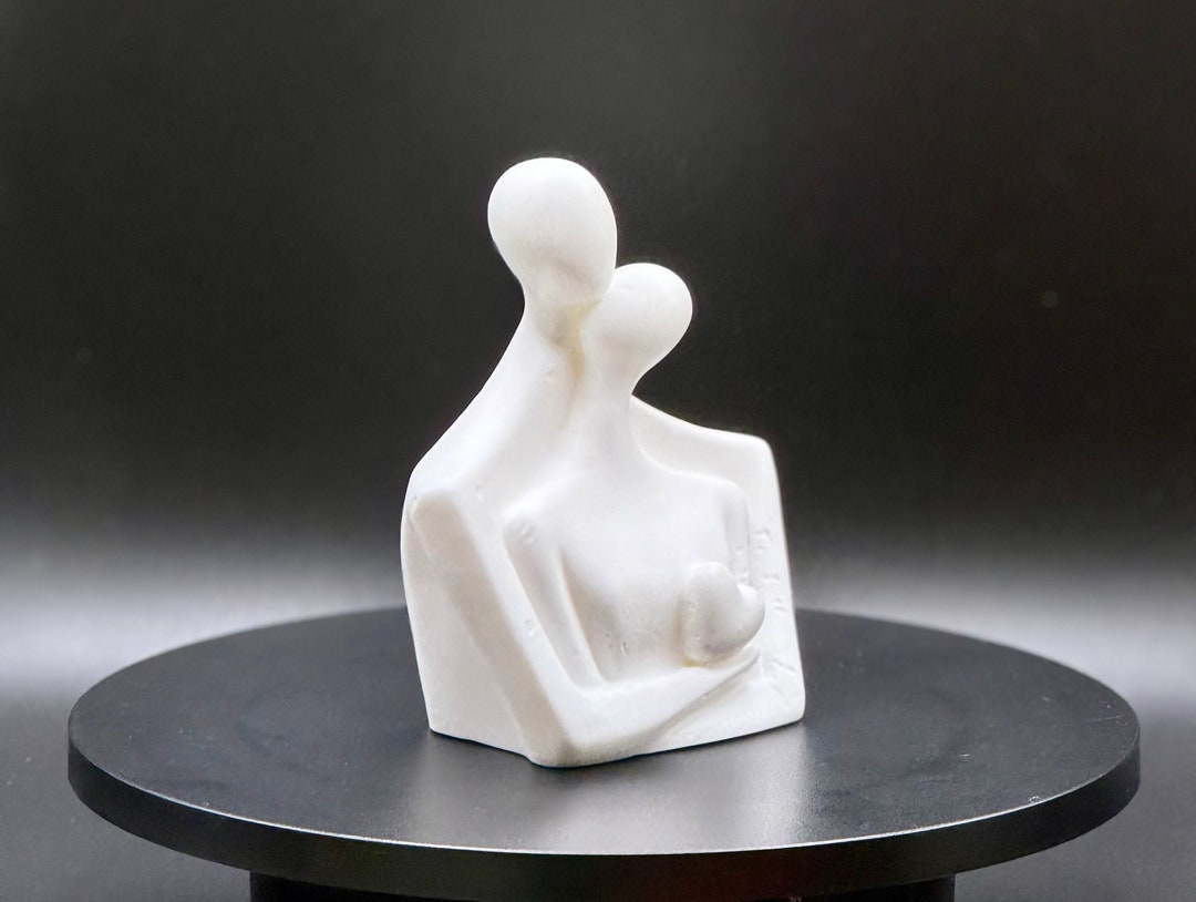 Abstract Statue- the Loving Hug - Man and Woman Handmade Statue ...