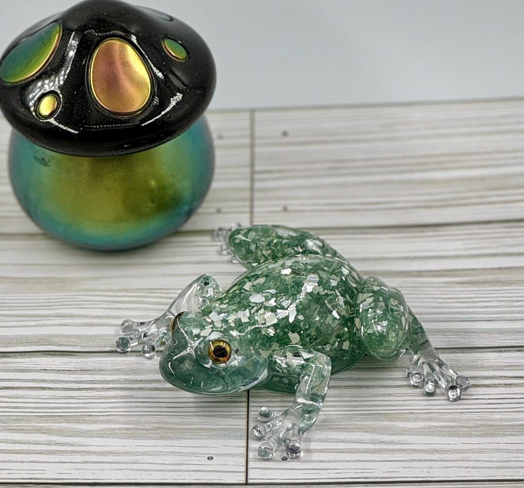 Handmade Resin Frog Figurine: Green Crushed Mirror Decor - Etsy