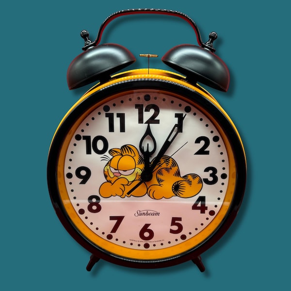Garfield Clock - Etsy