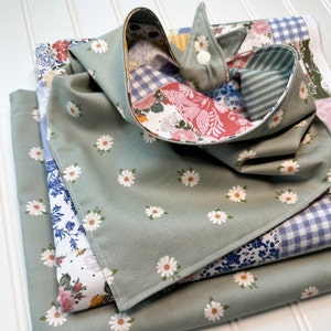 Patchwork Daisy Bandana - Etsy