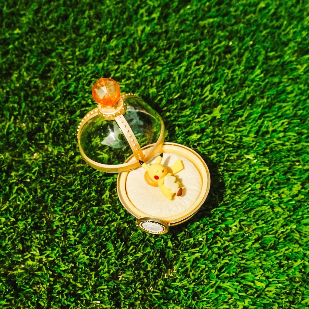 Mini Pokeball Pikachu, Ice Vulpix, Galarian Ponyta, Alcremie Pokemon ...