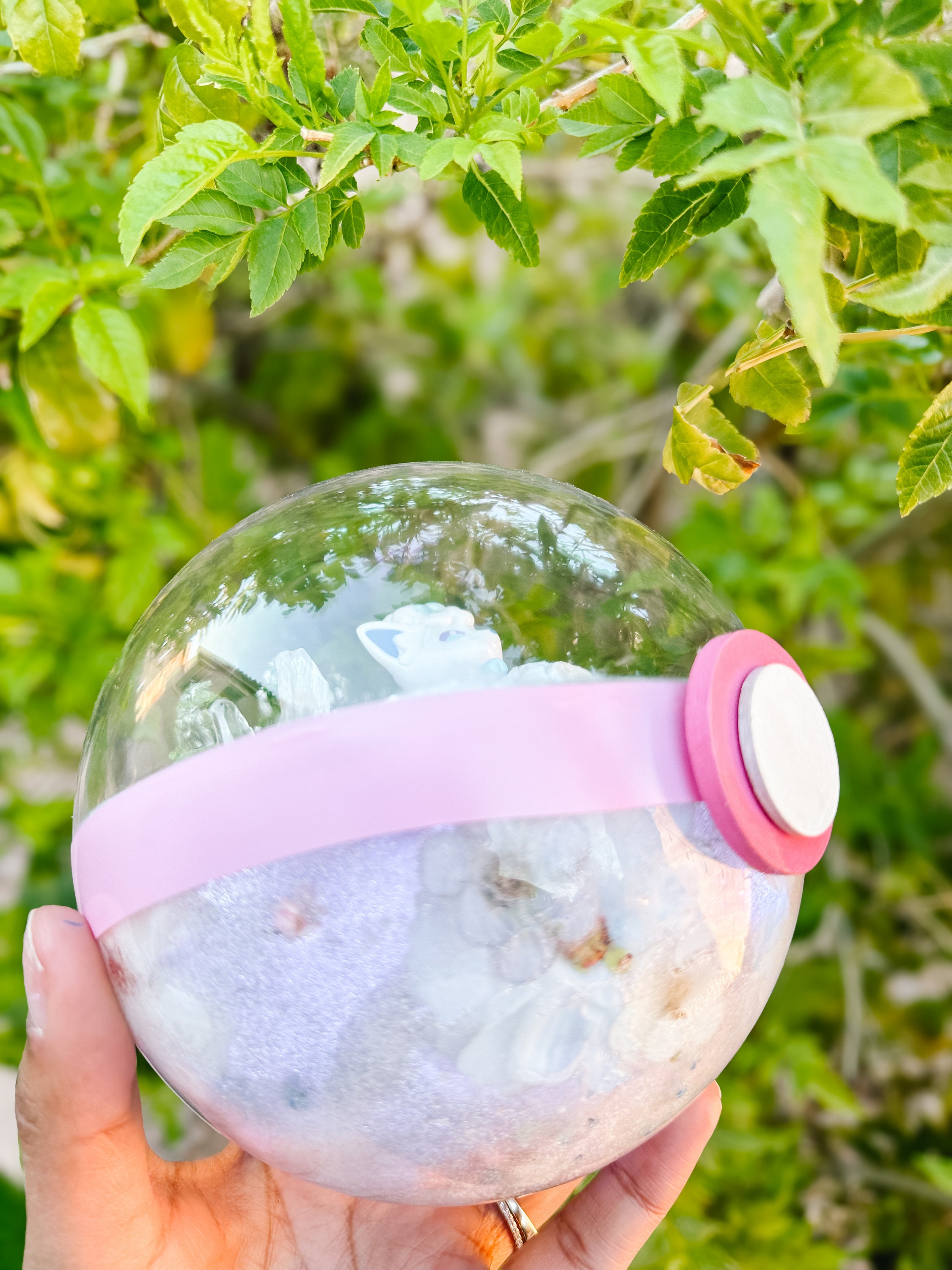 Alolan Vulpix Terrarium W/ String Lights Pokeball Environment/terrarium ...