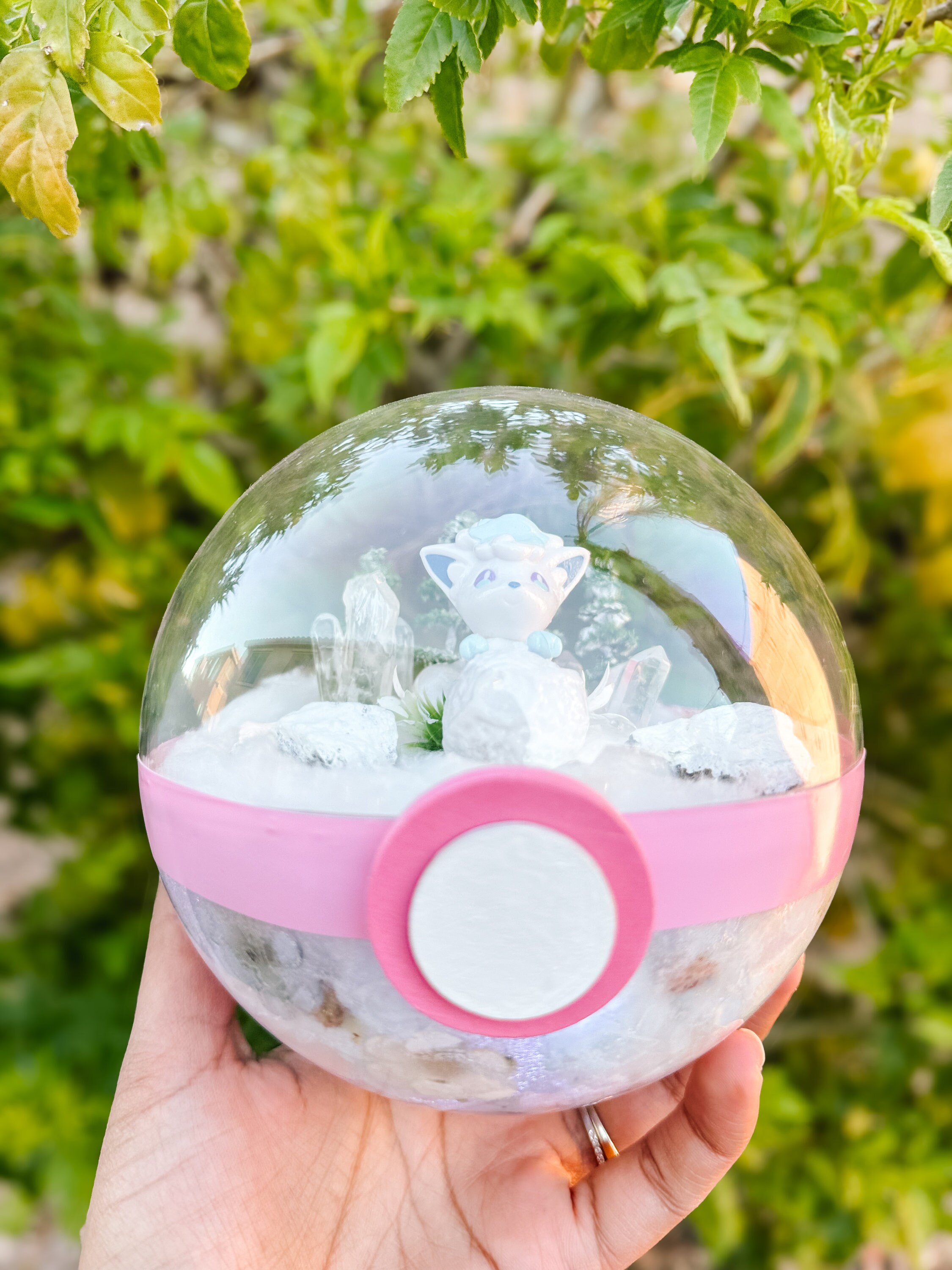Alolan Vulpix Terrarium W/ String Lights Pokeball Environment/terrarium ...