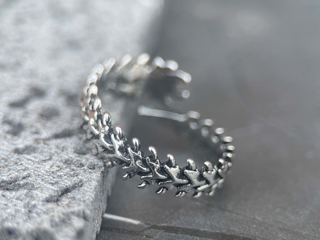 Silver Black Centipede Ring Adjustable Spiked Ring - Crafted in Stainless Steel - Perfect for ...