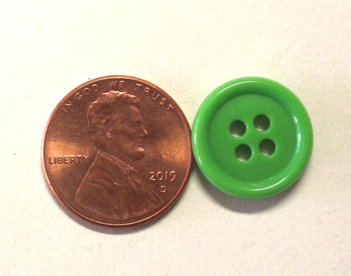 Green 4 Hole Buttons - Etsy