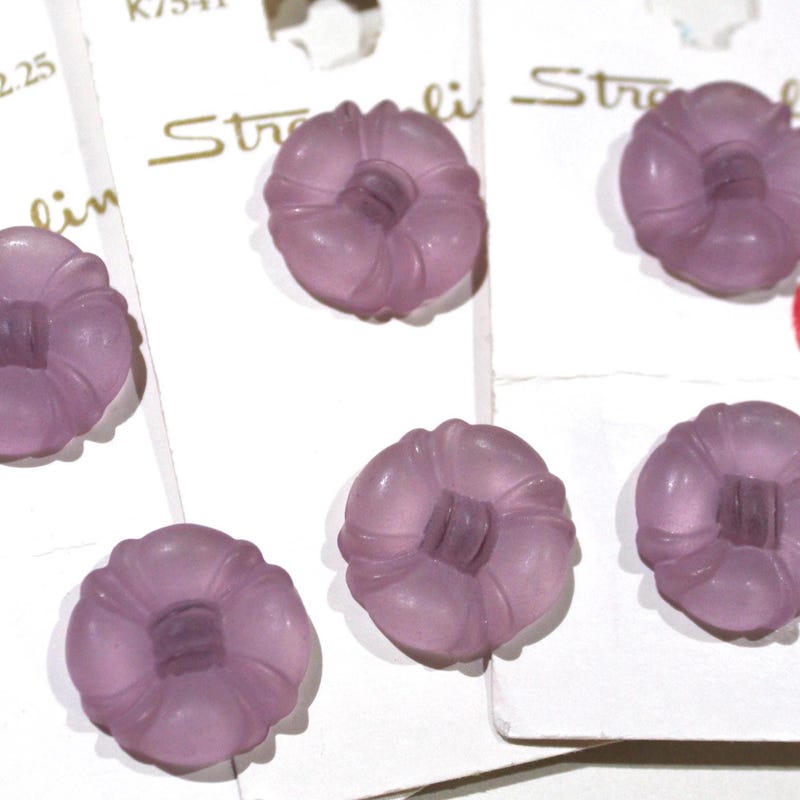 Light Purple Buttons - Etsy
