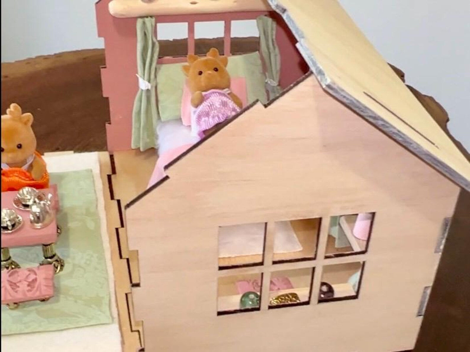 Unique Miniature Dollhouse With Handcrafted Furniture and Decor,travel ...