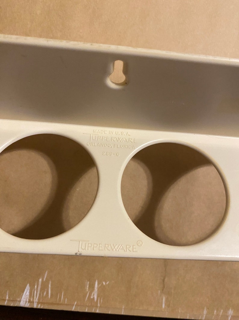 TUPPERWARE Wall Mount #289 Spice Rack off White Almond Vintage 10 Inch ...