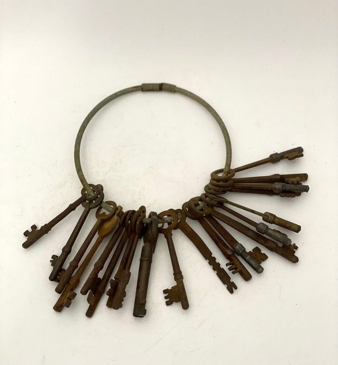 SALE Antique Skeleton Keys on Key Ring - Jailers Keys FREE SHIPPING - Etsy