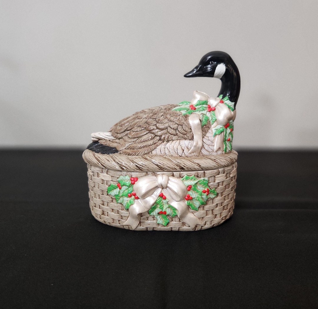 Vintage Ceramic Holiday Canadian Goose Covered Dish - Holly Berry ...