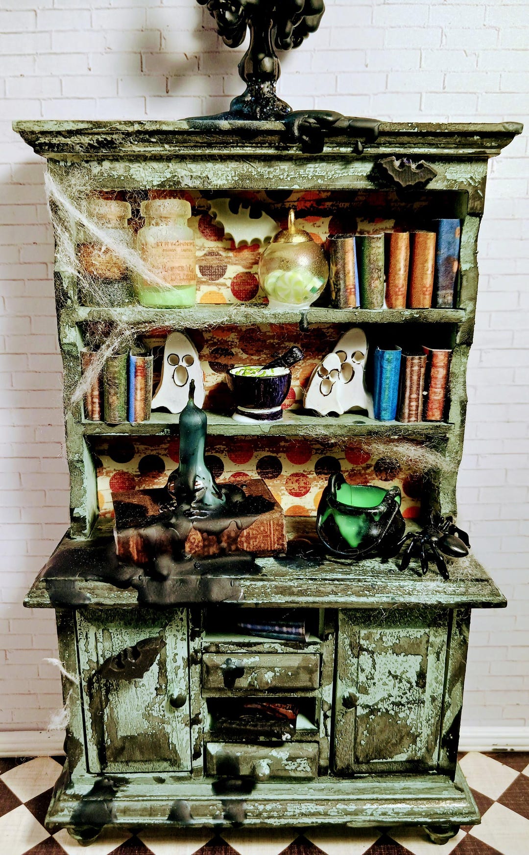You Will Love This Spooky Halloween Themed Covered for Your Kitchen or ...