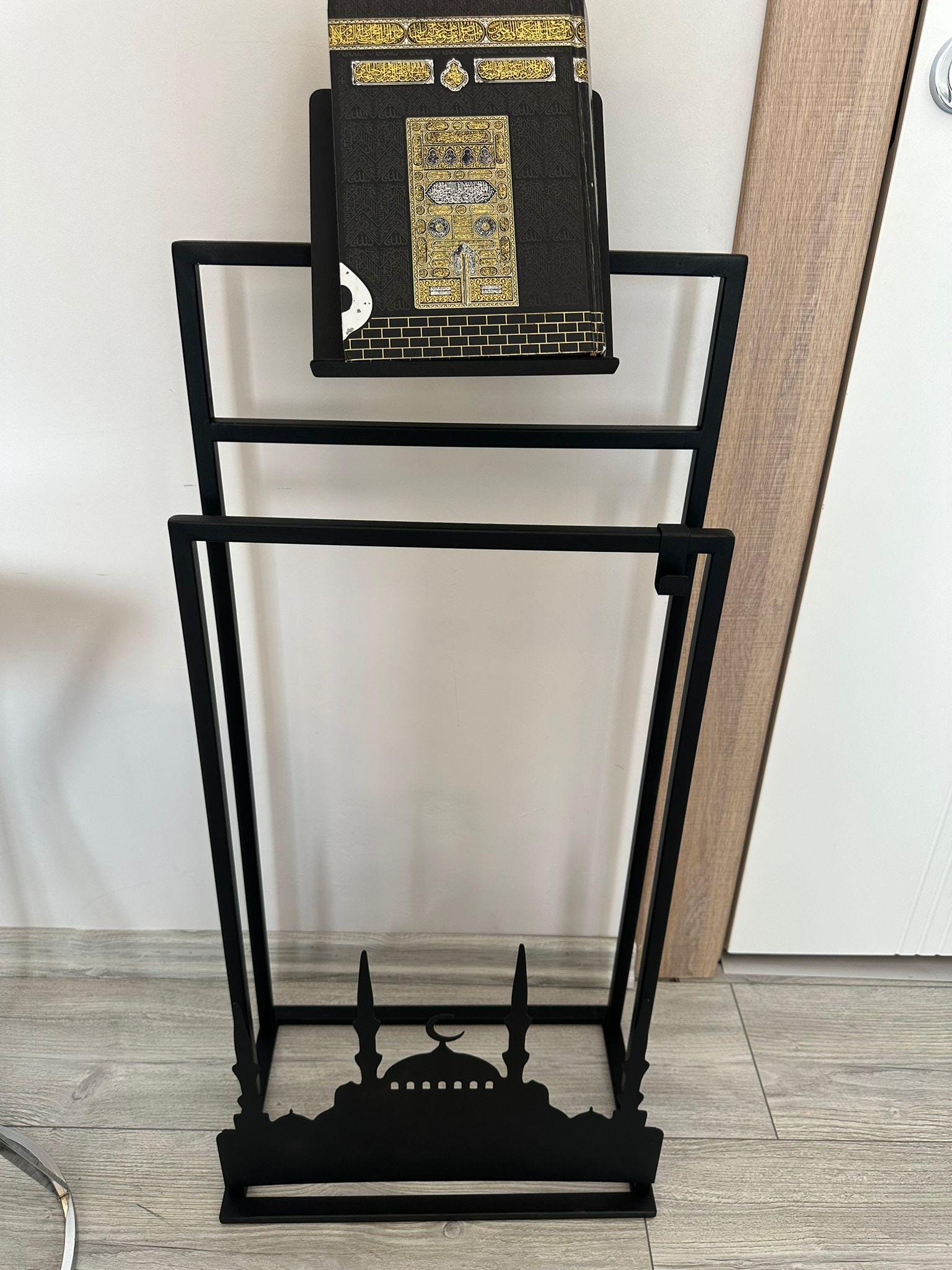 Elegant Handcrafted Metal Seczade & Quran Stand – Modern Islamic Prayer ...