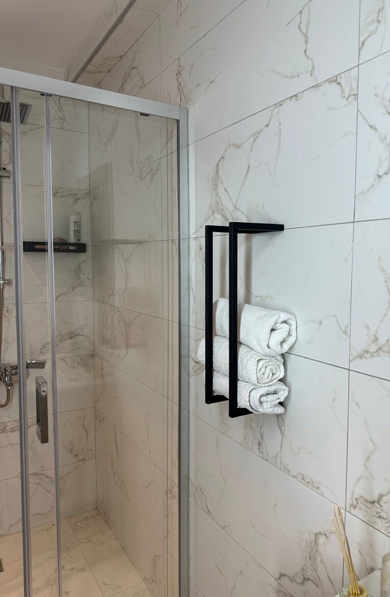 Metal Wall Mounted Towel Rack, Modern Bathroom Organizer - Etsy Canada