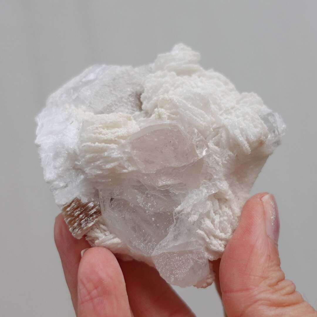 Clear Quartz With Pink Apatite, Muscovite, Feldspar and Albite Flower ...