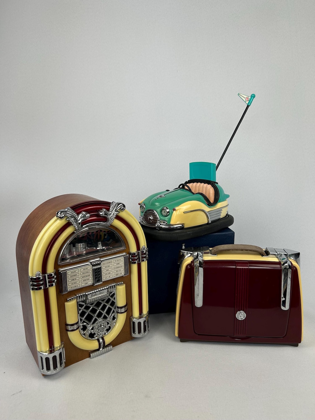 Vintage Radio FM/AM Retro 50s Jukebox Radio 50s Suitcase Radio Toy ...