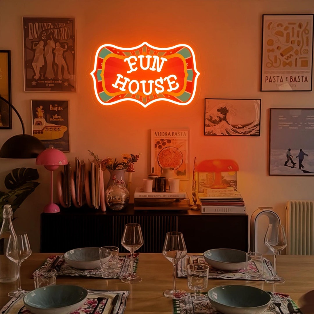 Fun House Neon Sign: Vintage Carnival Light up Decor - Etsy