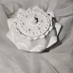 White Lotus Ceramic Candle | Handmade Flower Jar Candle With Wooden ...