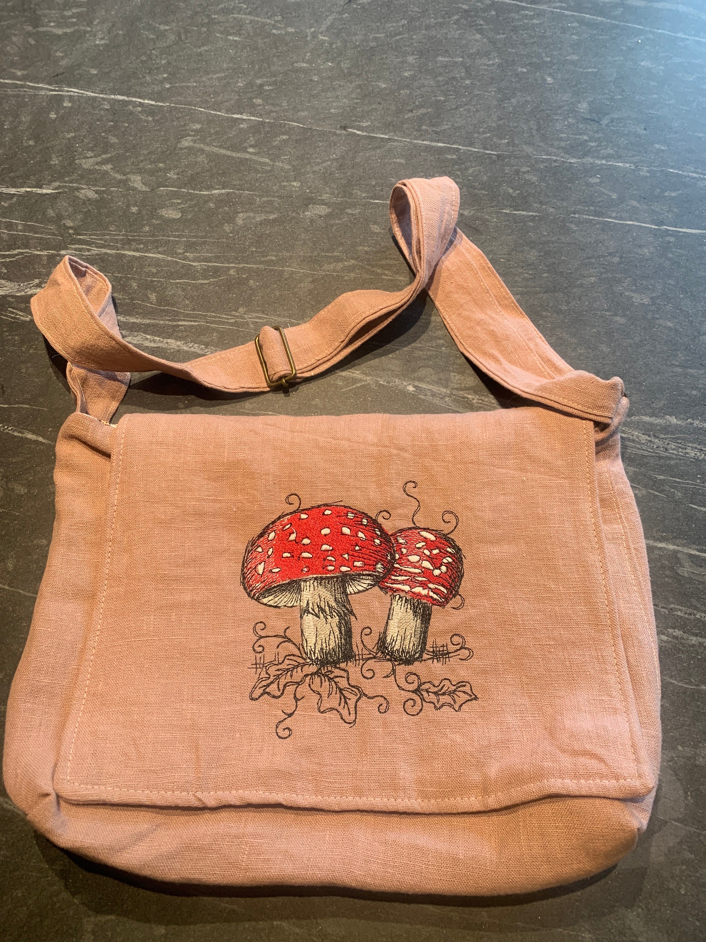 Toad Stool Purse - Etsy